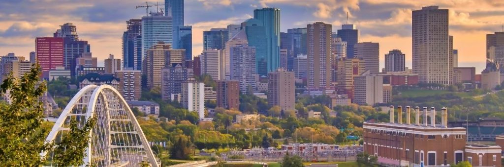 Edmonton Layover Guide (YEG): Things to Do, Tours, Airport Guide